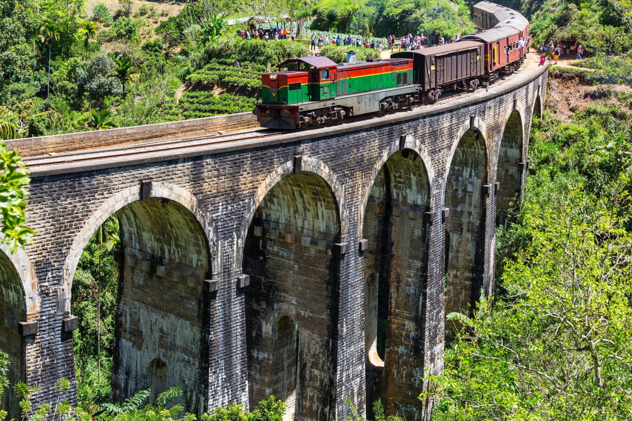 How to Book Train Tickets in Sri Lanka [2026 Guide + Prices]